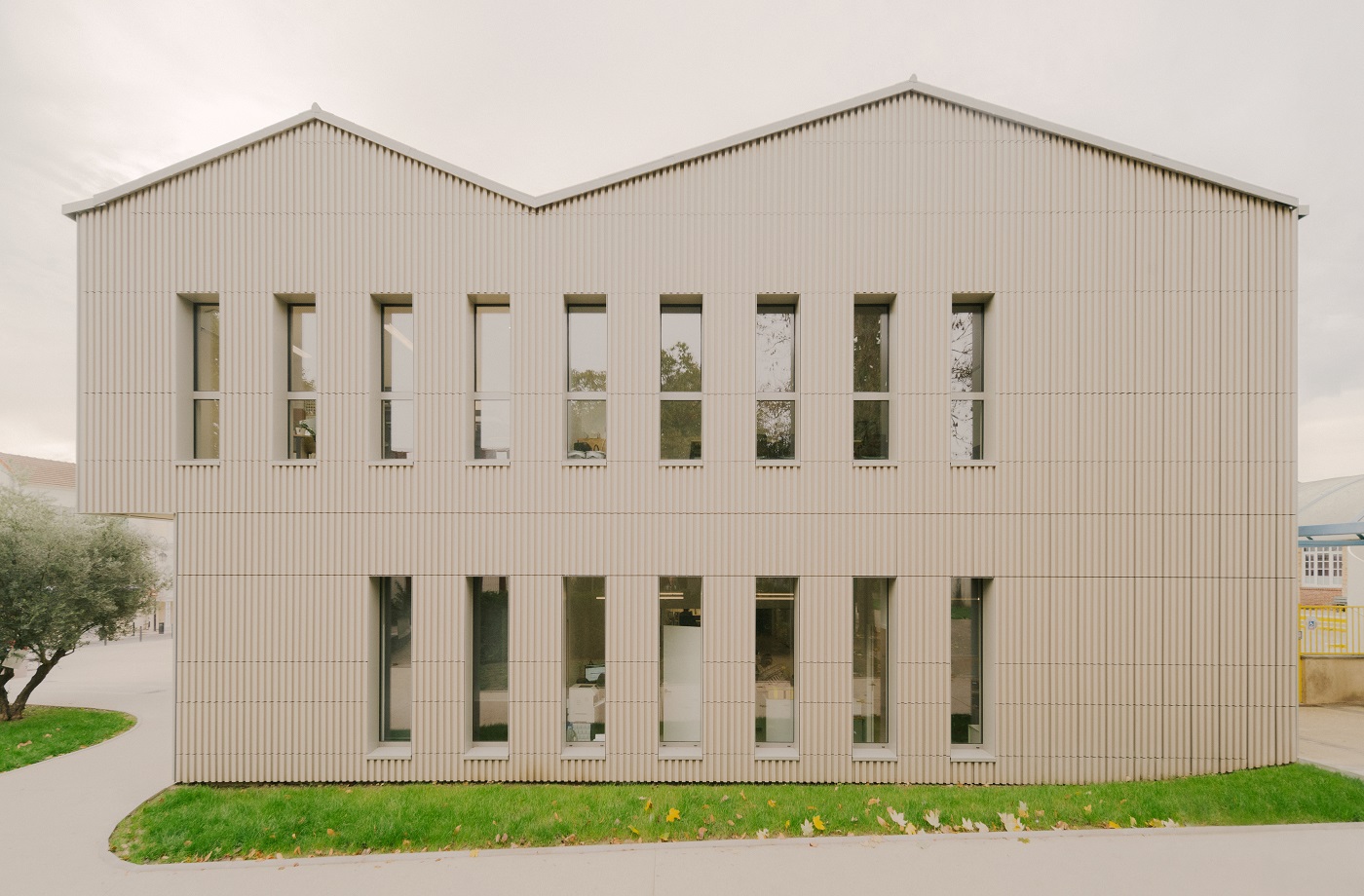 Erweiterung Rathaus - Moeding Keramikfassaden