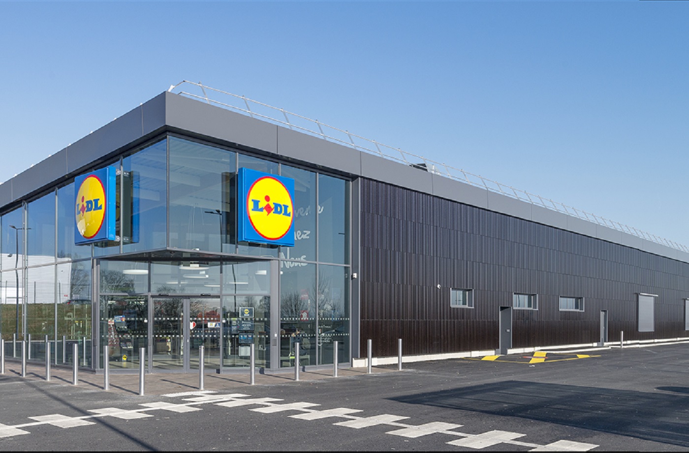 Lidl Einkaufszentrum - Moeding Keramikfassaden